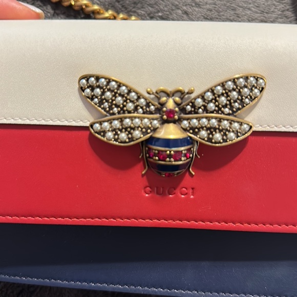Gucci | Bags | Gucci Signature Bee Leather Wallet On Chain | Poshmark